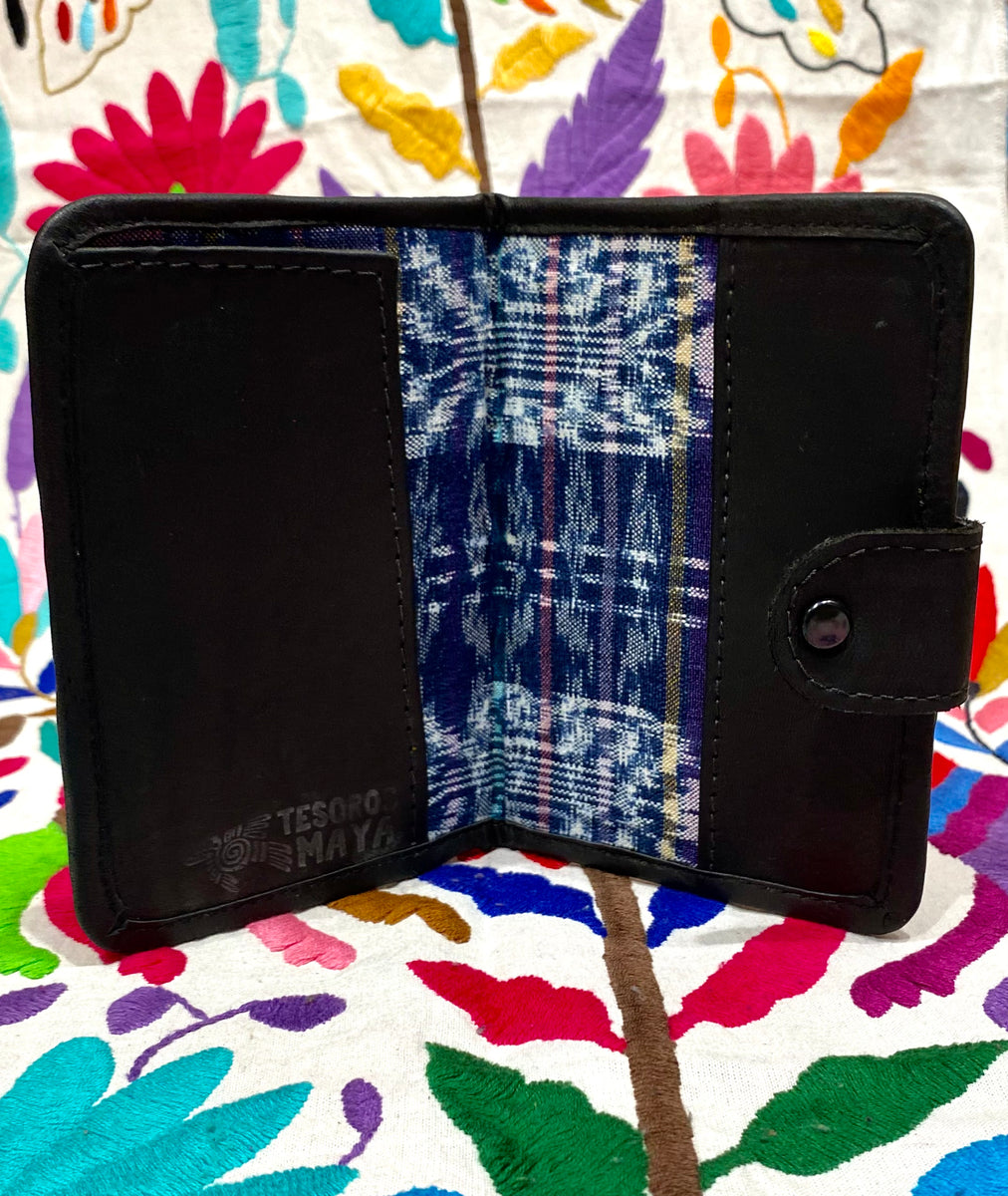 Guatemalan Passport Wallet – Colores Mexicanos: Chicago's Mexican Gift Shop